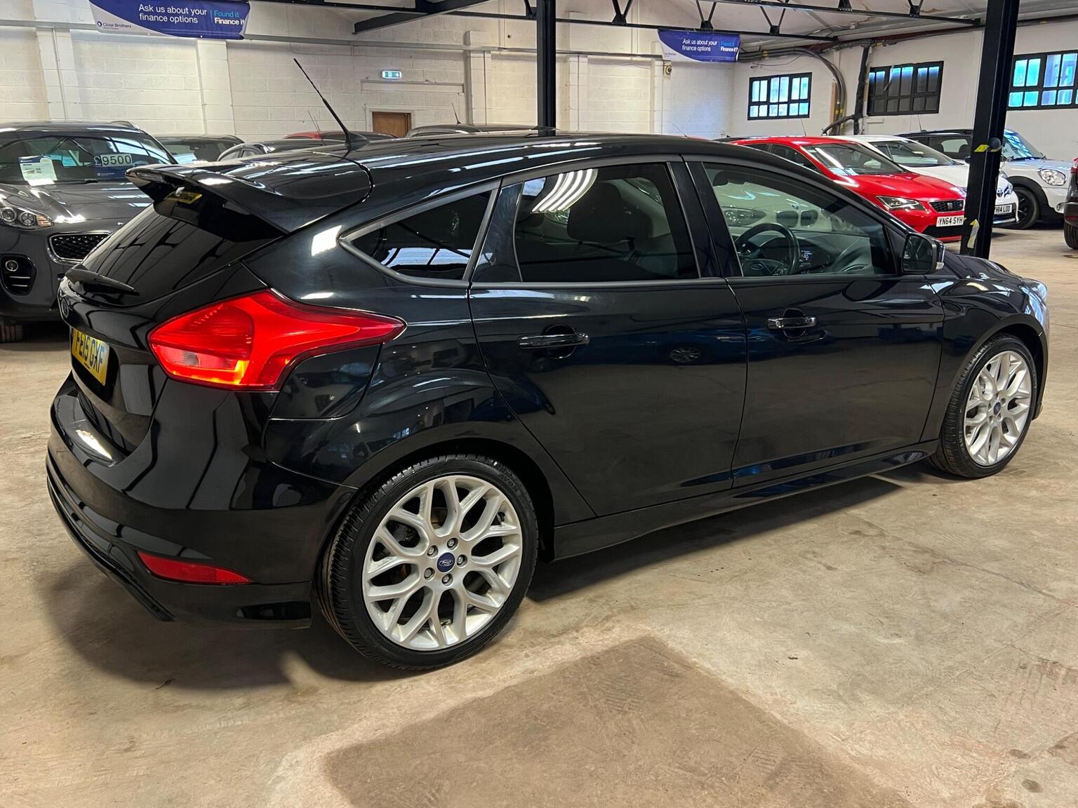 Used FORD FOCUS 2015 Black for sale - £5000 in Hinckley, Leicestershire ...