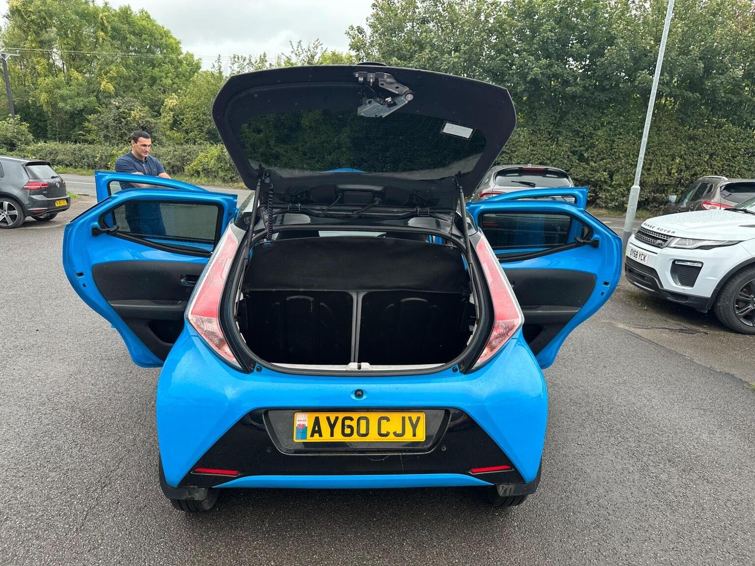 Used TOYOTA AYGO 2016 Blue for sale - £4999 in Thornbury, South ...