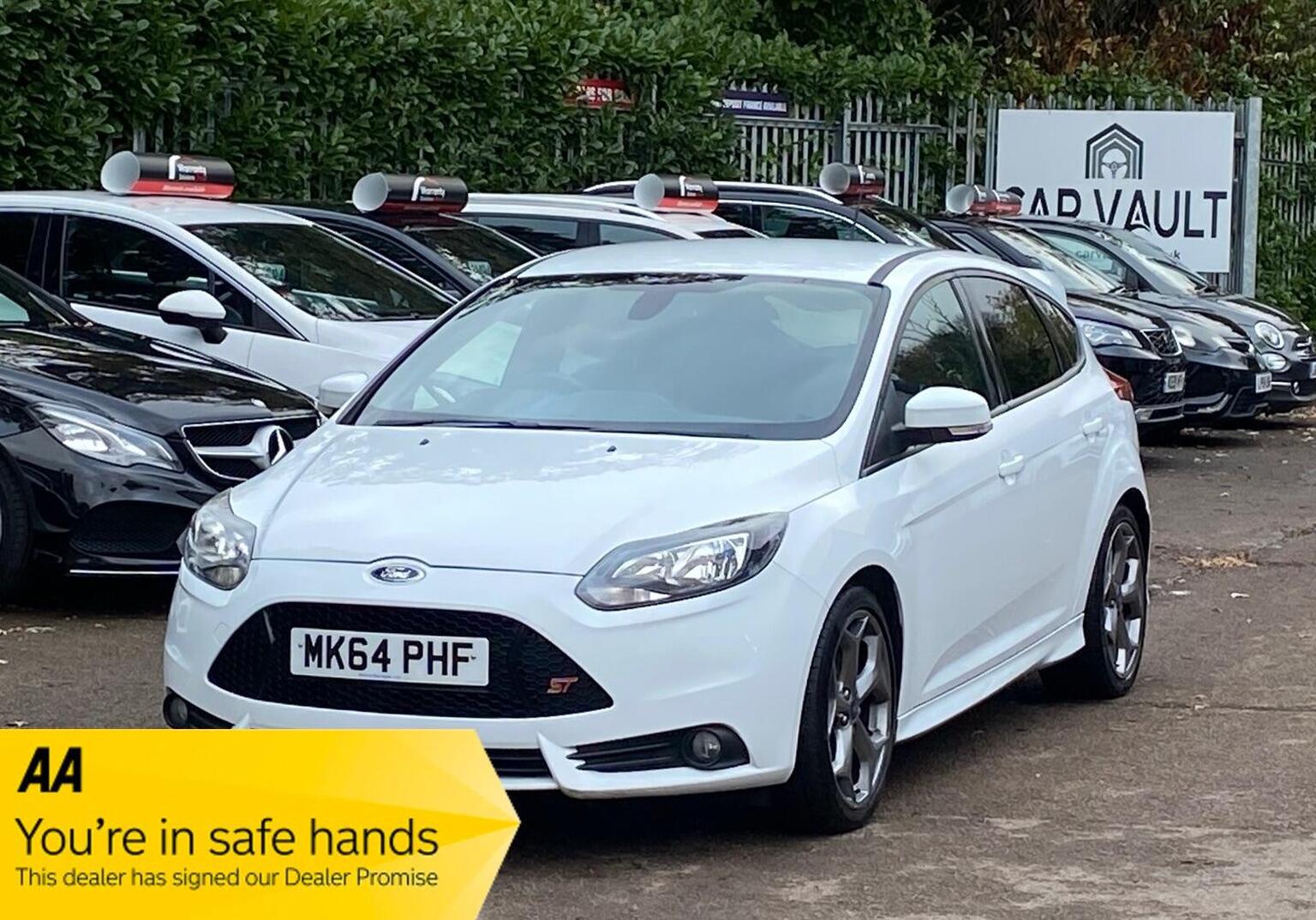 Used FORD FOCUS 2014 White for sale - £7294 in Welwyn Garden City ...