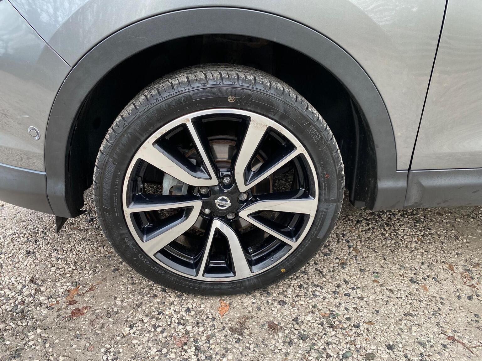 Used NISSAN QASHQAI 2016 Grey for sale - £9990 in Coventry ...