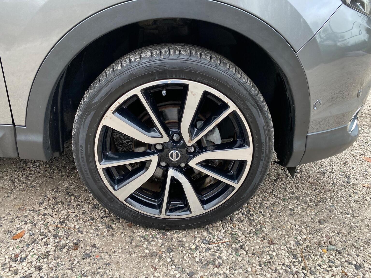 Used NISSAN QASHQAI 2016 Grey for sale - £9990 in Coventry ...